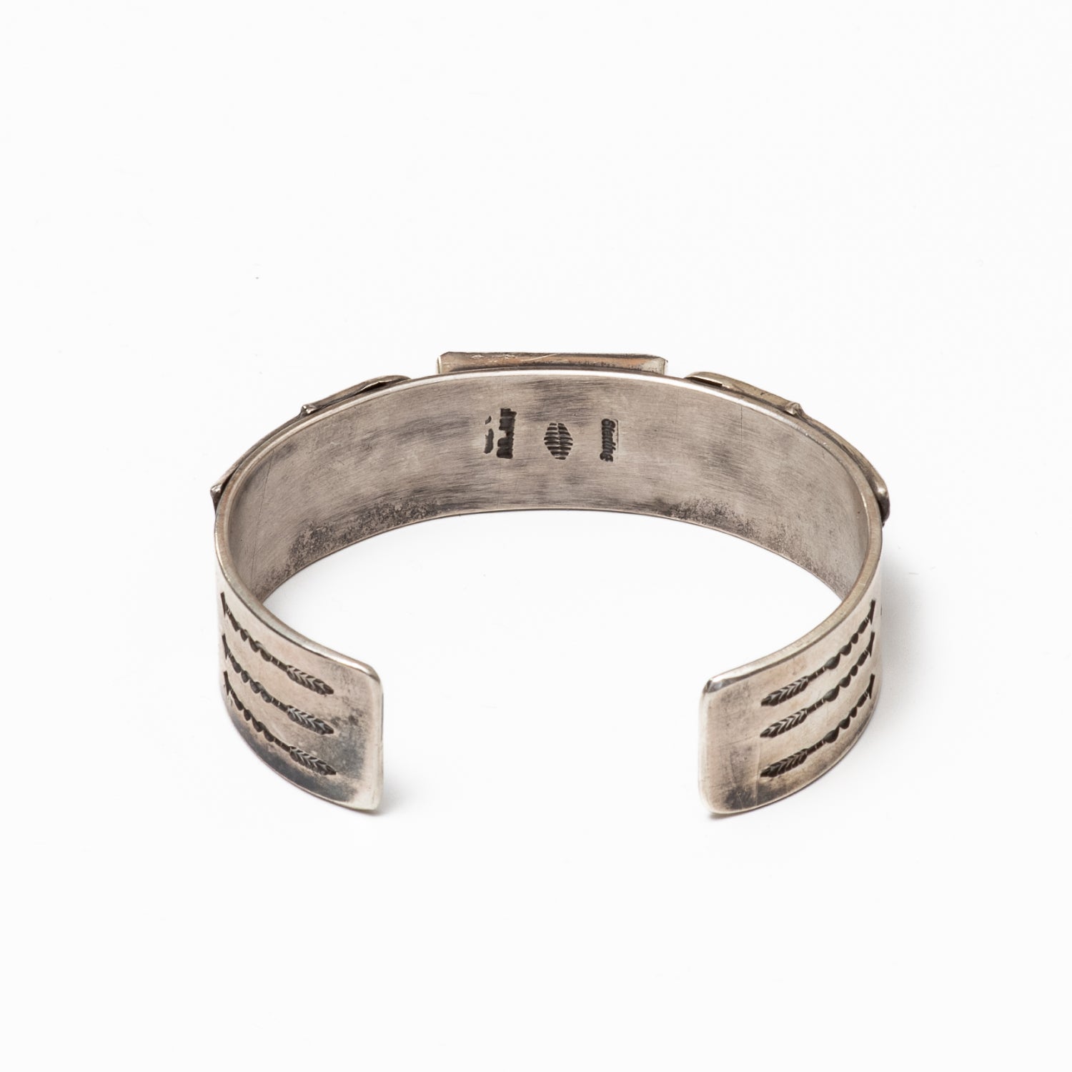 Red Rabbit Trading Co. Victory Stone Cuff – Bryceland's London